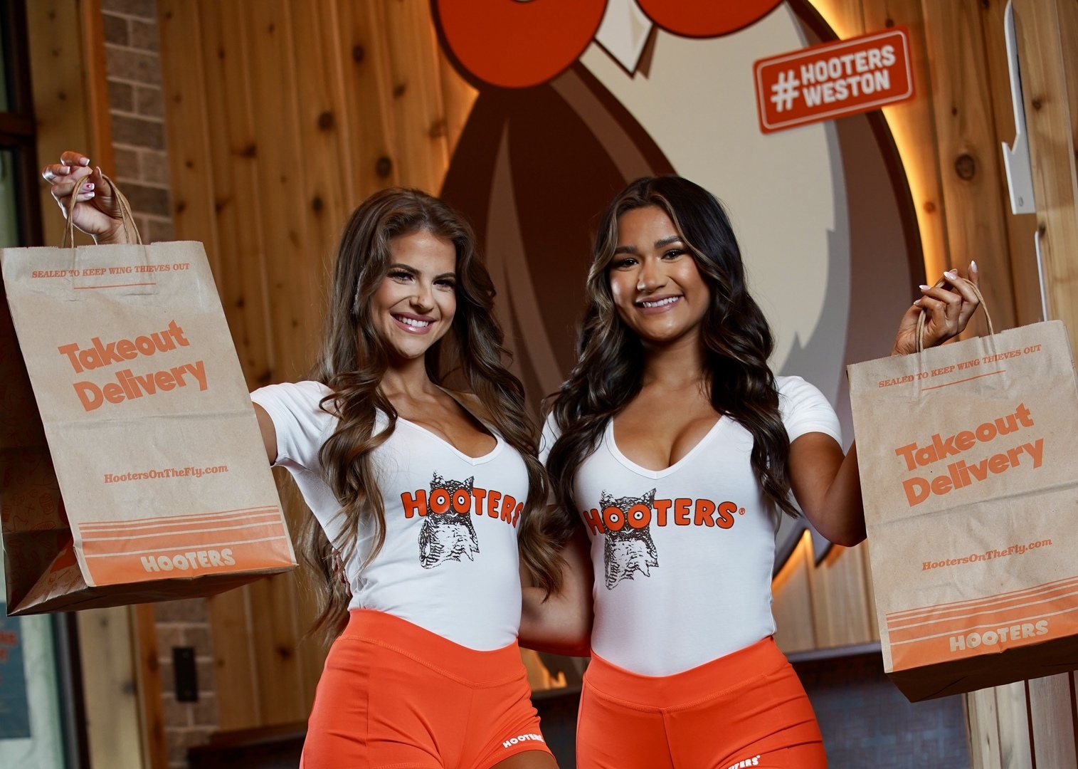 Hooters order online store