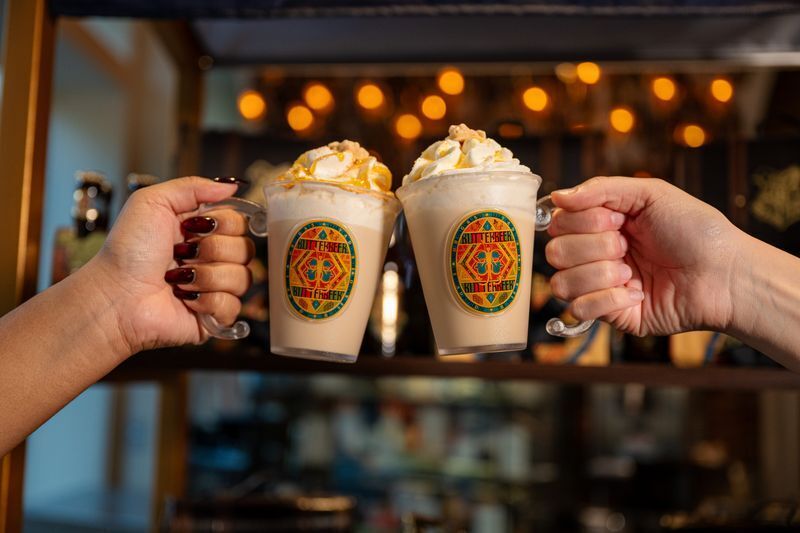 Harry Potter Shop Chicago Holiday Happenings & Hot Butterbeer Bar | 676 ...